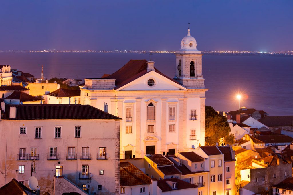 Deambulando por el barrio de La Alfama